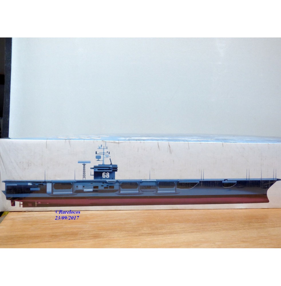 TRUMPETER 05201, porte avion nucléaire NIMITZ Neuf BO 1/500