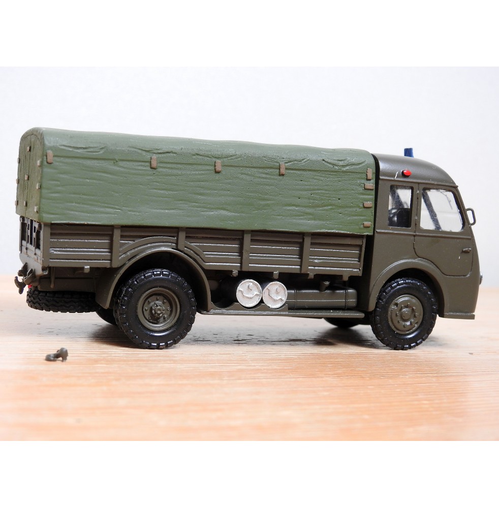 MINITRUCKS M11, camion militaire Renault AGK BO